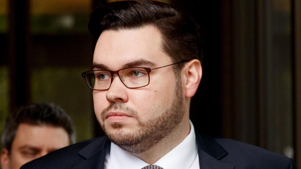 Bruce Lehrmann seeks refuge in police station after fleeing Sydney ...