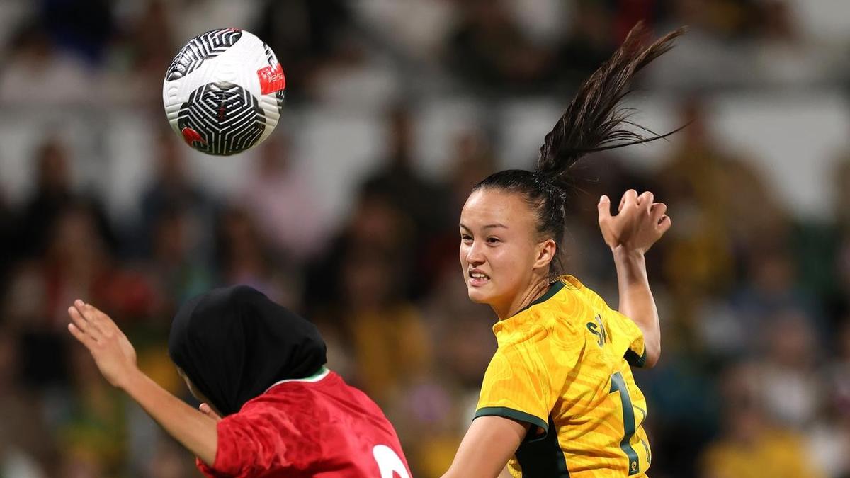Olympic dream over as Matildas player Amy Sayer suffers ruptured ACL ...