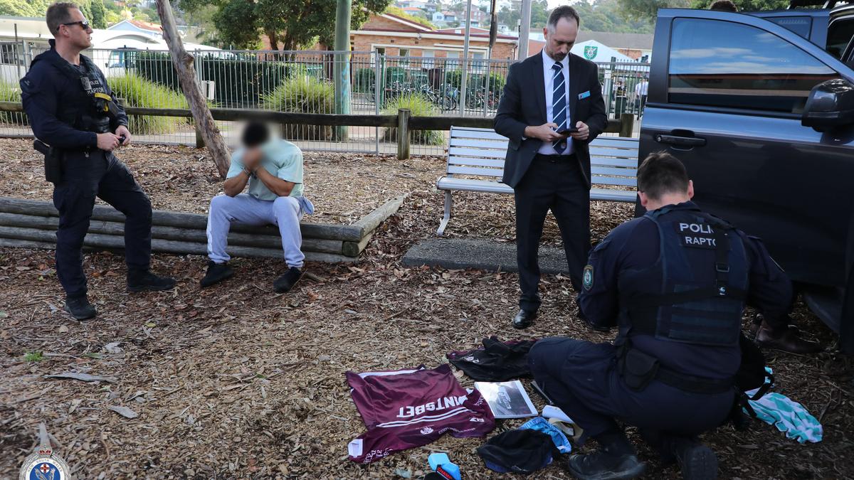 WATCH: Dramatic footage as former NRL player Brandon Wakeham arrested ...