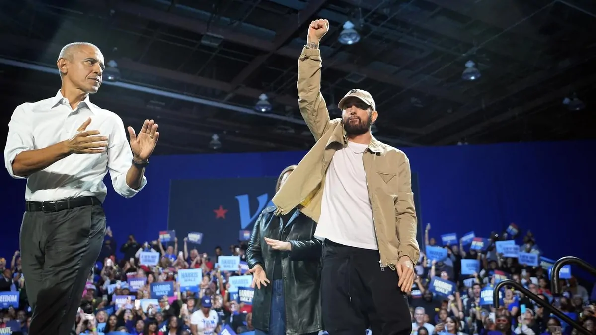 Barack Obama and Eminem appear in double-act at Detroit rally for ...