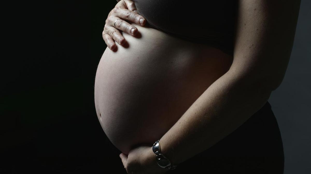 Embryo mix-up: US woman Krystena Murray sues IVF clinic after having ...