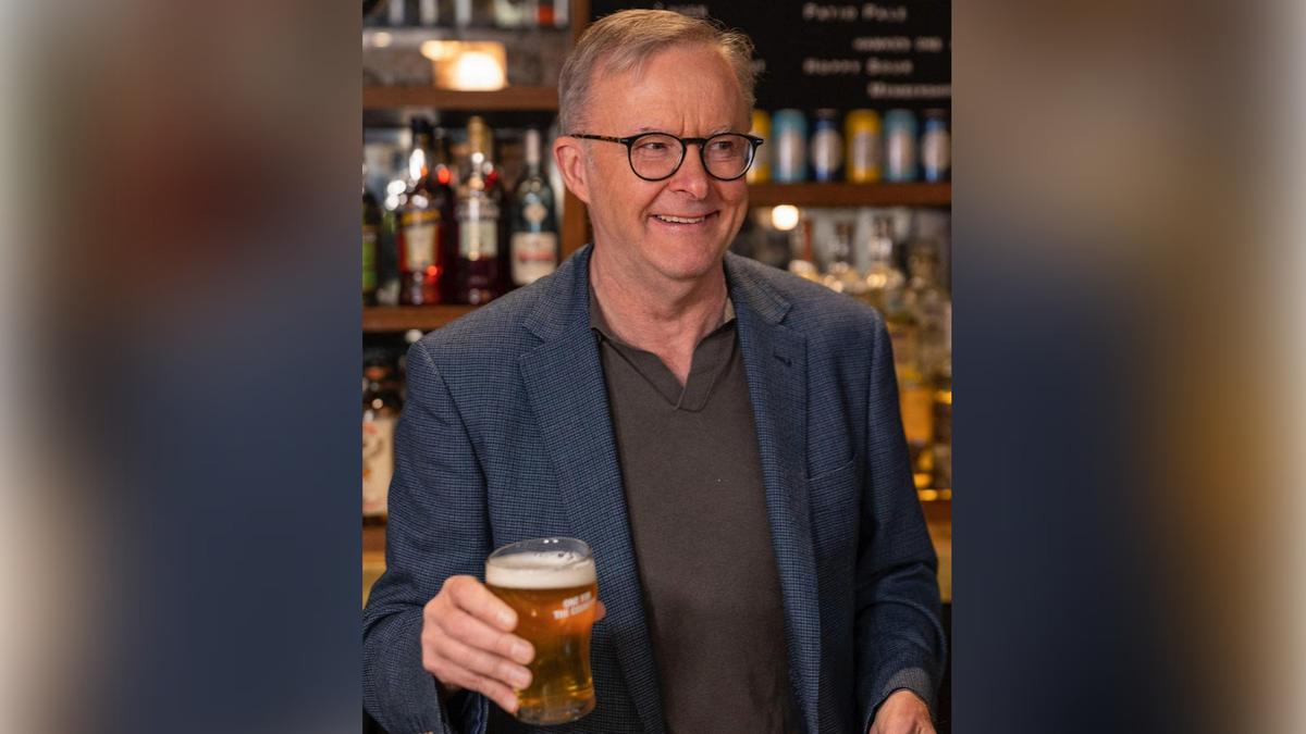 Federal election 2025: Anthony Albanese promises to put draught beer ...