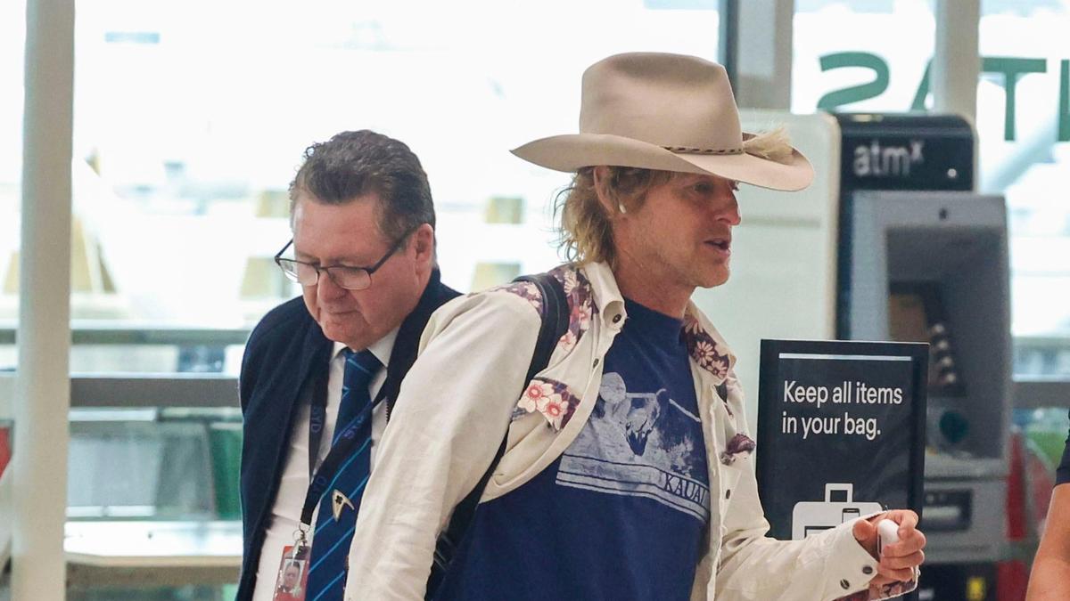 Owen Wilson: Hollywood star touches down in Sydney to film action movie ...