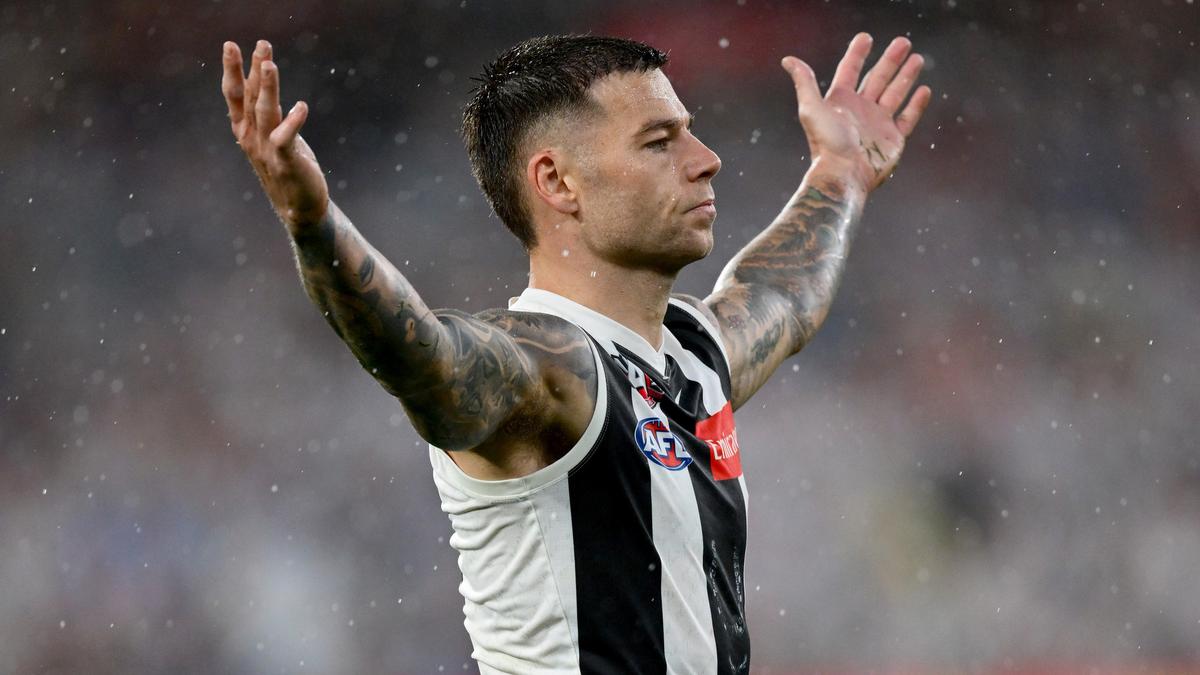 AFL Collingwood v Essendon Anzac Day match: Jamie Elliott kicks five ...