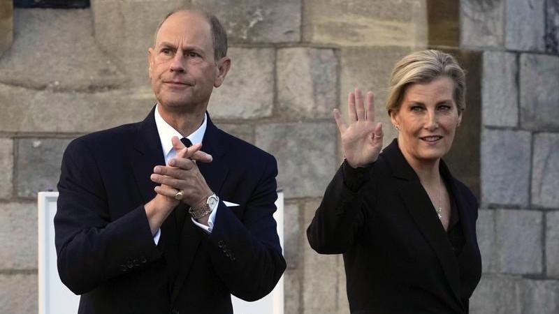 King Charles III: Monarch sending best wishes and Prince Edward to Pope ...