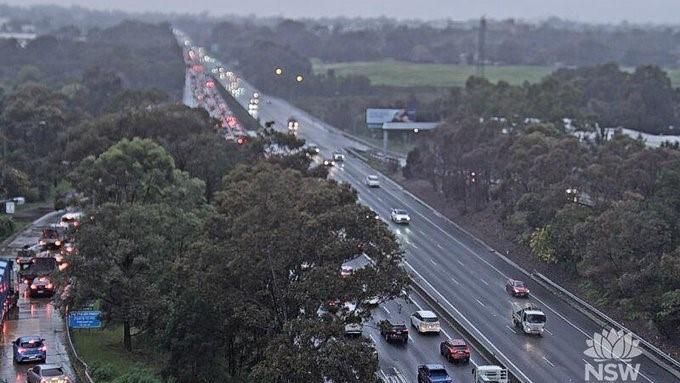 Sydney traffic live updates: M5 delays, Riverwood truck breakdown ...