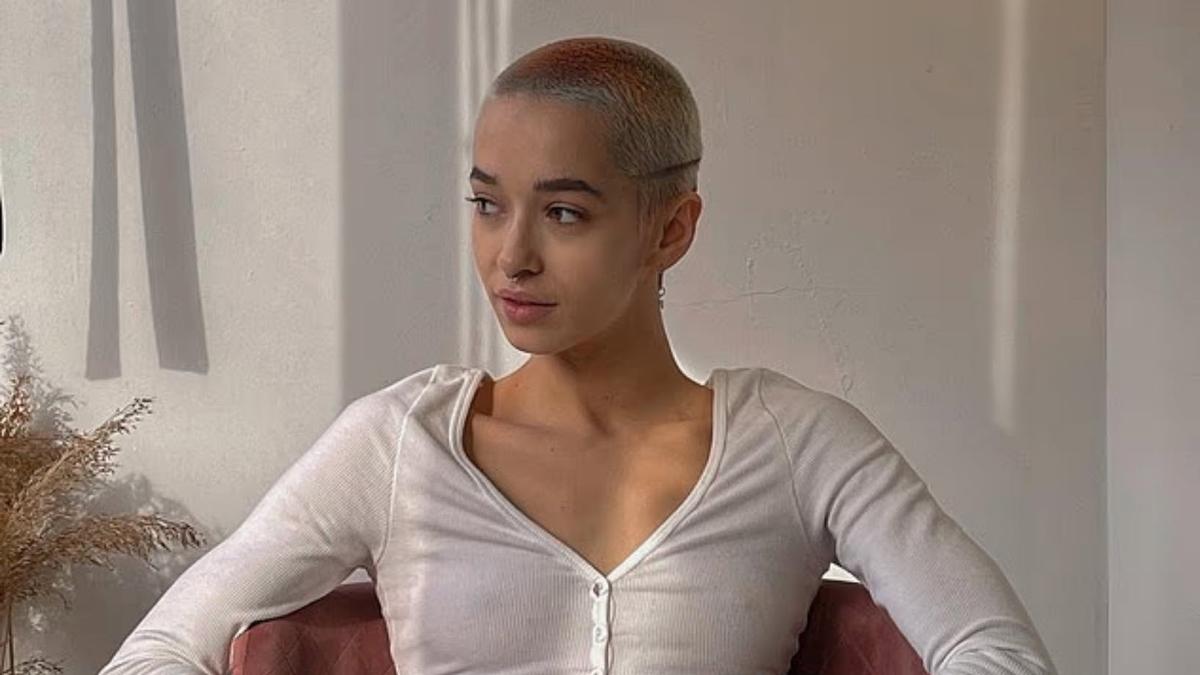 Aisha Rakaeva: Midwife with no medical degree charged after influencer ...
